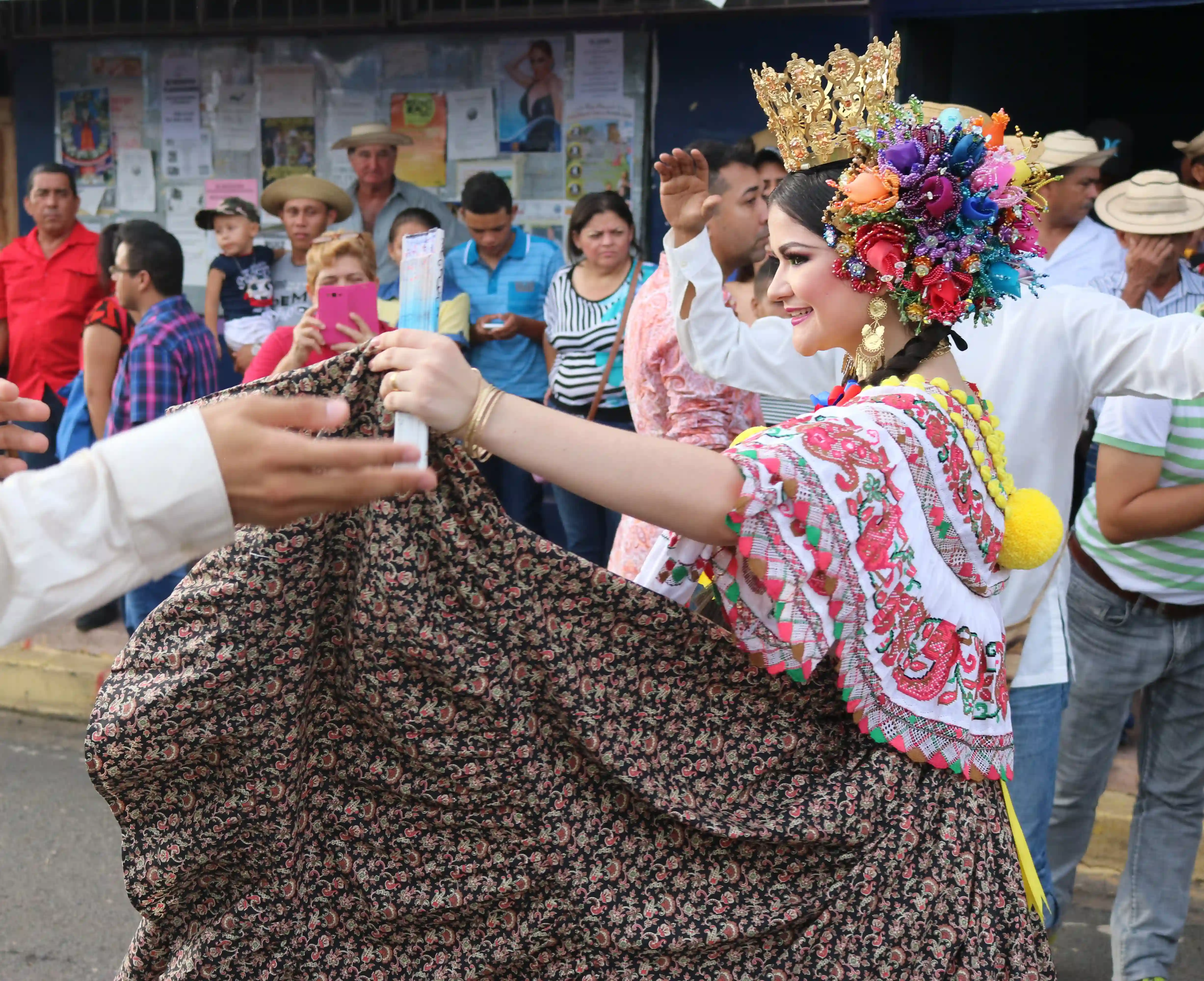 PMF Tours - Tu puerta a Panamá | Transporte y Tours Privados